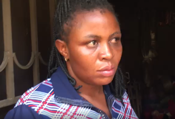 VIDIYO! Omukyala awonye okuttibwa lwa kulondoola bba mu loogi VIDIYO! Omukyala awonye okuttibwa lwa kulondoola bba mu loogi